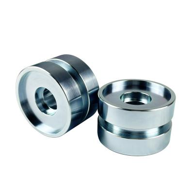 China Blue Zinc Plated CNC Machined Guide Roller for Industrial Automation Equipment for sale