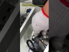 Máquina automatizada de soldadura ultrasónica y punzonado de parachoques automotrices para cubiertas de radar