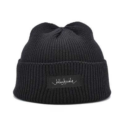China Unisex 54cm Embroidered Winter Hats Blank Custom Label Cuffed Plain Knitted Beanie for sale