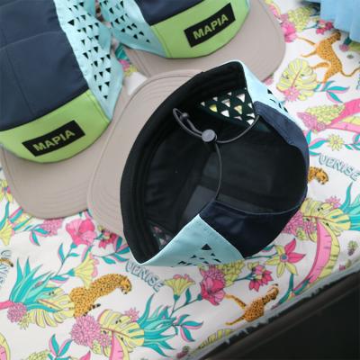 China Nylon5 Platten-Camper-Hut-Breathable schnelle trockene fünf Platten-laufende Kappe zu verkaufen