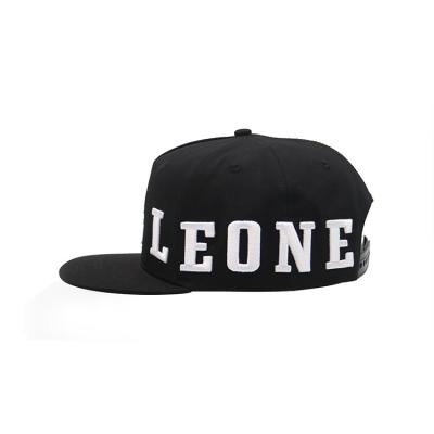 China High Durability Black Flat Visor Snapback Hat With Embroidered Logo for sale