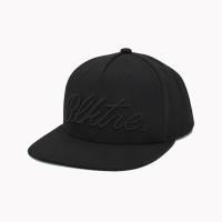 China Black Flat Brim Snapback Hat Plastic Snap Closure One Size Fits All Structured Crown for sale