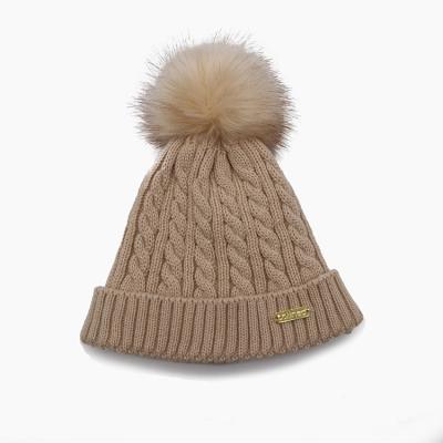 Cina Il ricamo unisex tricotta Beanie Hats In White Chunky che il cavo tricotta il cappello caldo molle del pompon in vendita
