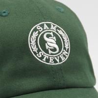 China Custom Cotton Six-Panel Baseball Cap with Embroidered Logo and Adjustable Strap for sale