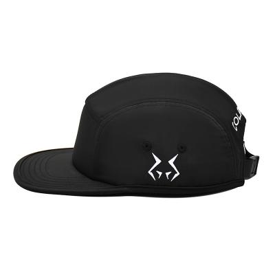 China Customized Eyelets Flat Brim Camper Hat with Medium Brim Length for sale
