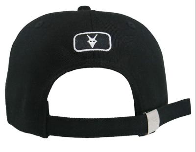 China 2018 fashion stock adult size white flat Embroidery curved Bill 6 panel Baseball Hats cap with embossed metal buckle for sale