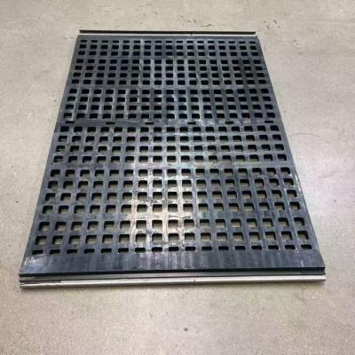 China Heavy-Duty Rubber Screen Panel 305×610mm with 90 Shore Hardness for Iron Ore Scalping for sale