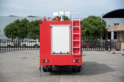 Cina ISUZU Small Rescue Fire Truck con gli strumenti telescopici di salvataggio e della luce in vendita