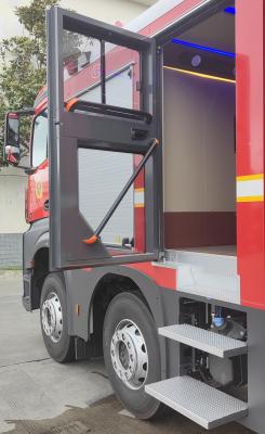 Cina Porta del camion dei vigili del fuoco per la cabina della squadra con 4 - 8 parti del camion dei vigili del fuoco del vigile del fuoco in vendita