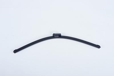 중국 매끄럽고 현대적인 자동 뼈 와이퍼는 비와 이물질을 효율적으로 제거합니다. 패키지에는 와이퍼 블레이드 2개가 포함되어 있습니다. 판매용