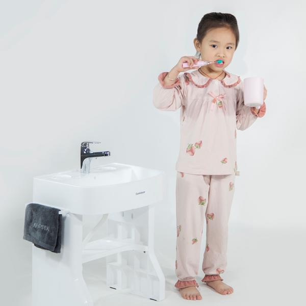 Quality Acceptaple OEM ODM Small Baby Wash Basin Faucet for Plastic Bathroom Sink Wash for sale