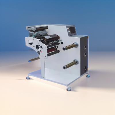 China A MÁQUINA DE ALTA VELOCIDADE DO CORTE DESENVOLVEU INDEPENDENTEMENTE A PARTE ALTA ESTREITA PATENTEADA DA ETIQUETA DOS PRODUTOS O ENROLAMENTO INTEIRAMENTE QUE SERVO DESENROLA à venda