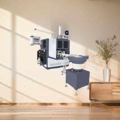 China Dispõe de 4 fusos e 2 eixos para produção eficiente, e um projeto de torre para corte e rebobinagem precisos. à venda