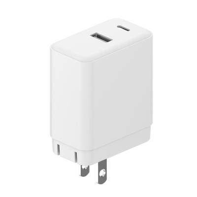 Cina USB un adattatore a prova di fuoco del PC di GaN Fast Charger Folding Pins dell'iPhone 14 15V compatibile in vendita