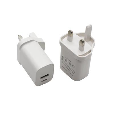 China Lichtgewichtpd Snelle Ladersoverstroombeveiliging 20W USB een Lader het UK Te koop