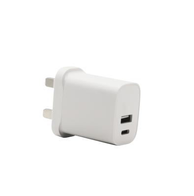 Cina Tipo supporti del palladio del Regno Unito 20W di adattatore bianchi di potere del caricatore veloce del caricatore 55g USB C 25W di C in vendita