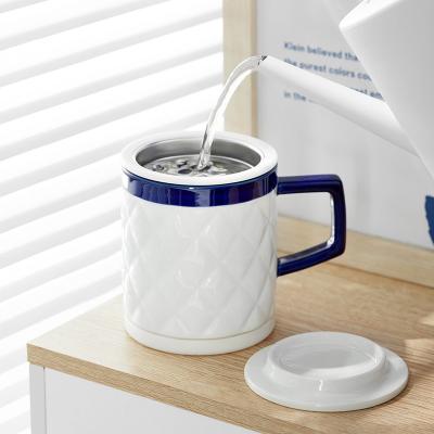China Pronto para envio em estoque Funcional caneca de café de cerâmica Bottom com anel de silício para uso diário à venda