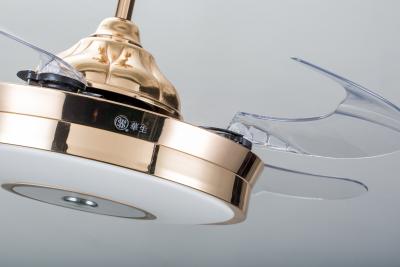 Cina Luce ritrattabile a 42 pollici senza lama del ventilatore da soffitto di 5250lm 70W con telecomando in vendita
