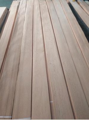 China CHEAP Tiger Flake Red Oak Natural Wood Veneer in 0.5mm thickness for sale