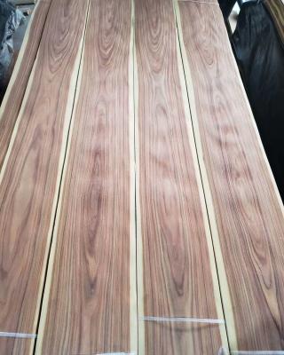 China Santos Natural Veneers Santos Rosewood Veneer Bolivian Rosewood Exotic Veneers for Furniture Doors Plywood Board for sale