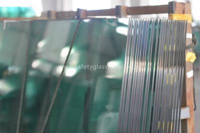 Cina Modello di vetro temperato sicurezza architettonica piegata Frameless per il bagno in vendita