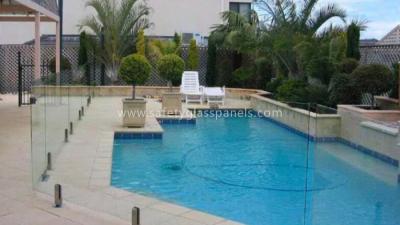 China Modern Flat Top Glass Pool Fencing 8mm - 19mm Toughened Safety Glass for sale