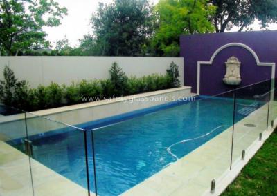Cina Recinto di vetro della piscina Frameless di Brown 10mm con resistente termico in vendita