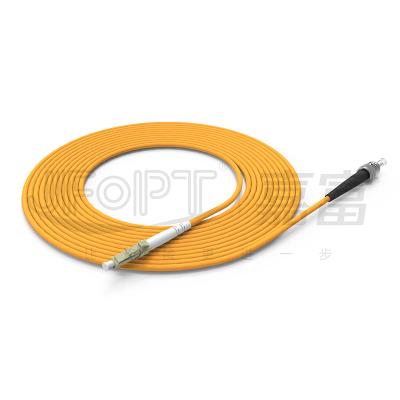 Cina UL del PVC dell'interno LSZH del filato di Aramid del cavo a fibre ottiche del singolo centro di 3.0mm ignifuga in vendita