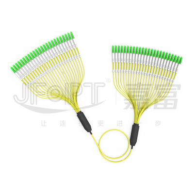 Cina 3.0mm pre hanno terminato il ramo esterno giallo della guaina LC/APC dei centri G657A1 del cavo a fibre ottiche 24 in vendita