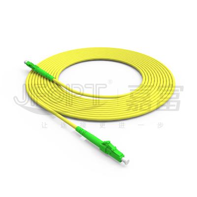 Chine FTTH Drop LC/UPC DX Cable à fibre optique APC Fin de la face 2.0 mm Cordon de patch en mode unique/ G652D/ G657A/ G655 à vendre