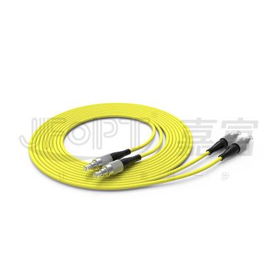 Chine Cable à fibre de mode unique FC Connector Jumper Jacket de câble supporté OEM Optionnel pour boîte de terminaux métalliques avec boucle de verrouillage à vendre