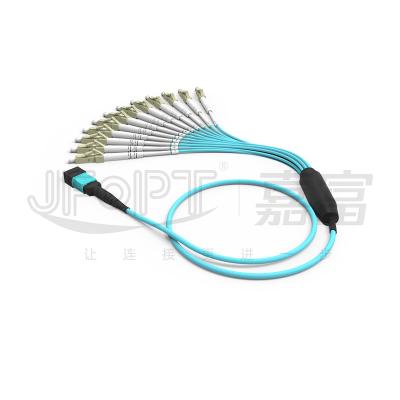 Cina MPO Patch Cord OM3 OM4 MPO-LC Breakout Cable 1 3 5 10 Meter LSZH/PVC Jacket 850/1300nm Aqua in vendita