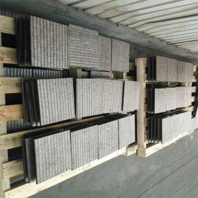 Cina 3+3, 4+4, 8+8 Carburo di cromo rivestimento piastra di usura per trasportatori / frantumatori in vendita