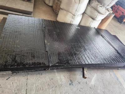 Cina 3mm-150mm Customized Chromium Carbide Overlay Wear Plate Excavator Crusher Bucket Liner Cladding Wear Plate in vendita