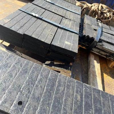 Cina EH360 EH400 EH500 EH550 Chromium Carbide Overlay Plate Wear Plate Bimetallic Hardfacing Cladding Wear Steel Plate in vendita