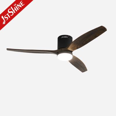 Cina Ventilatore di soffitto a lame di legno con luce e vento a 5 velocità controllato dall'app TUYA in vendita