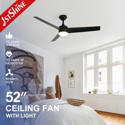 China 110-240V salvo la fan de techo plástica de la energía con el motor de DC de la velocidad de las luces 6 en venta