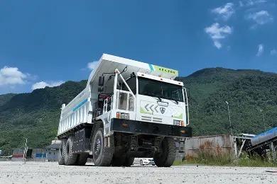 China 95 Ton Elektrische Mijnbouwtruck 528kWh Nulemissie Te koop