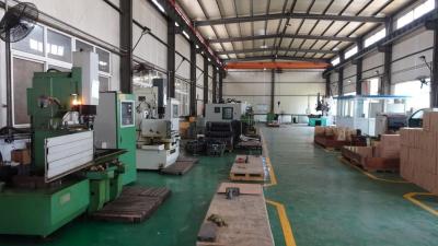 China Polishing Custom Plastic Mould Maker for High Level Injection Plastic Parts and Die Casting Part Fabricator for sale