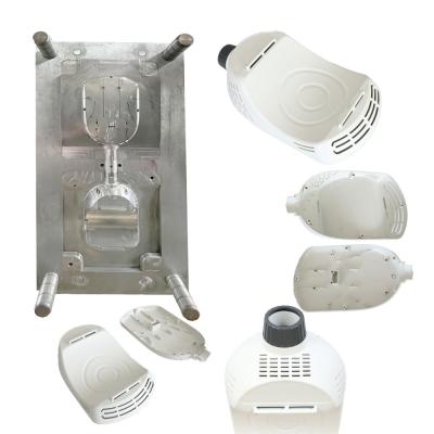 China 250000-300000 tiros Molde de injecção de automóveis para moldagem de injecção de plástico de luz traseira à venda