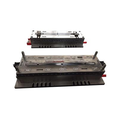 China High Transparency Lamp Housing Injection Mold For PC PMMA  Lamp And Household Light Shell Production for sale