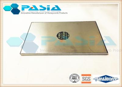 China Tablero de bocadillo grueso del panal de 10 milímetros para a prueba de humedad acabada molida techo en venta