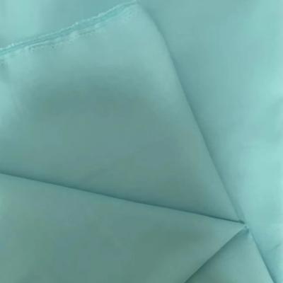 China Brushed Polyester Home Textile Fabric 100% Polyester Dyed Microfiber Fabric Te koop