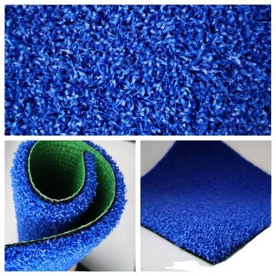 Cina Densità PE colore blu erba artificiale esterna per campo da tennis padella erba a prezzi accessibili in vendita