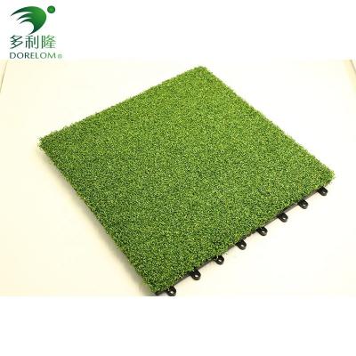 China Double PP NET PU Backing Artificial Grass Tile met PE Monofilament PP Curly Fiber Te koop