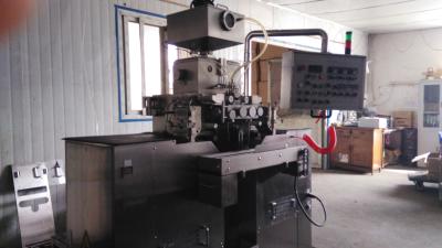 Cina macchina di incapsulamento del gel di capacità 15kg/H in pieno automatica per liquido/capsula in vendita