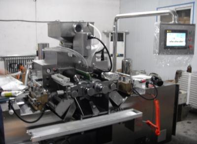 China automatische Verkapselungs-Maschine des Paintball-20kw mit Gelatine-Band-Schmierung zu verkaufen