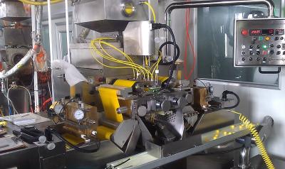 China Van de de Inkapselingsmachine van Paintball de Automatische Vgel Kleine Capaciteit 7000 Ballen/H voor Cs-Spel Te koop