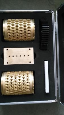 China El fabricante herbario Softgel de la cápsula de Paintball muere los útiles del rollo con Al Injection Wedge en venta