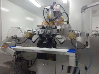 China Automatic Capsule Plc Electric Softgel Encapsulation Machine for sale